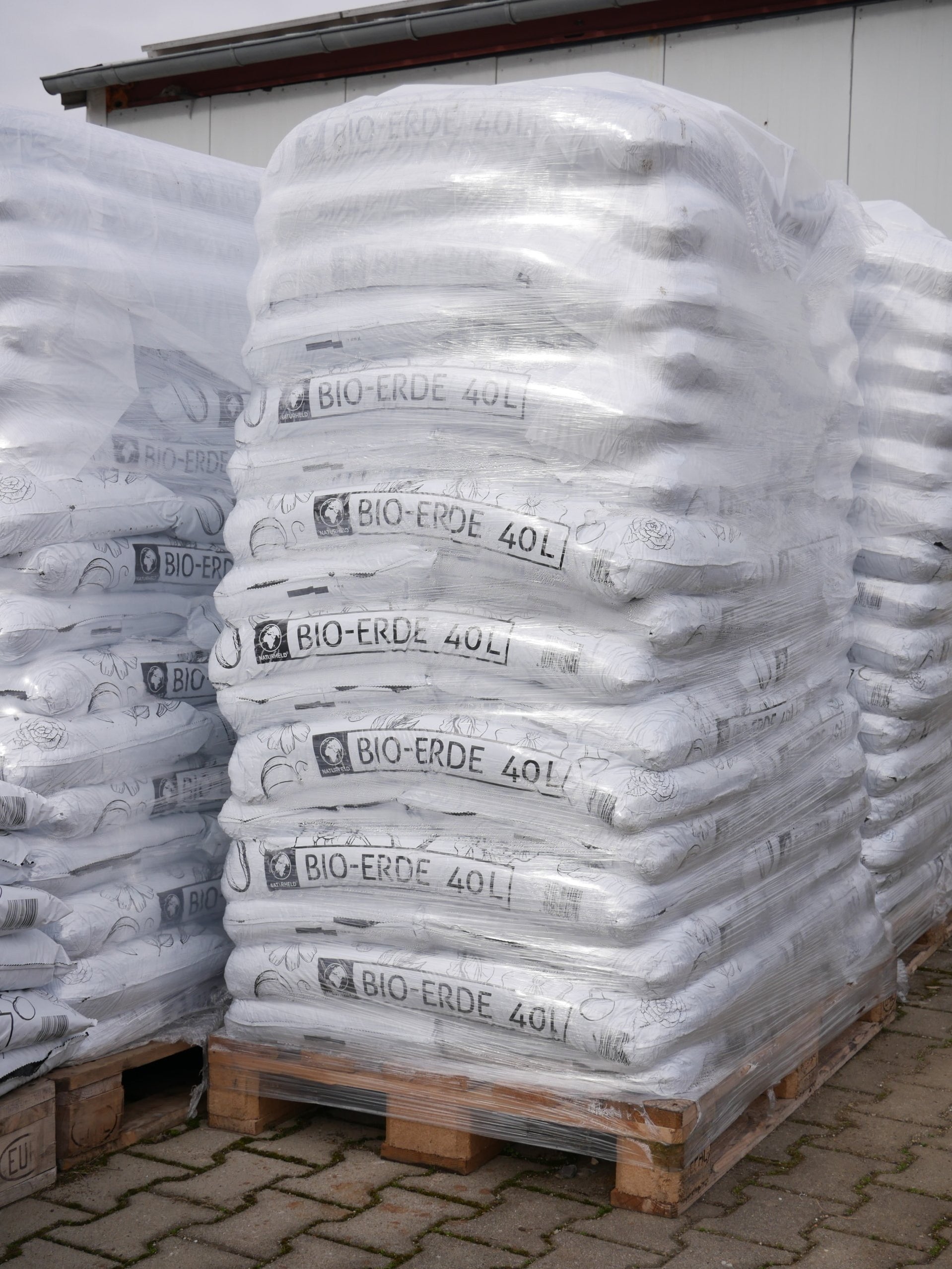 Bio-Erde kaufen - Eine Erde für alle Pflanzen — Naturheld